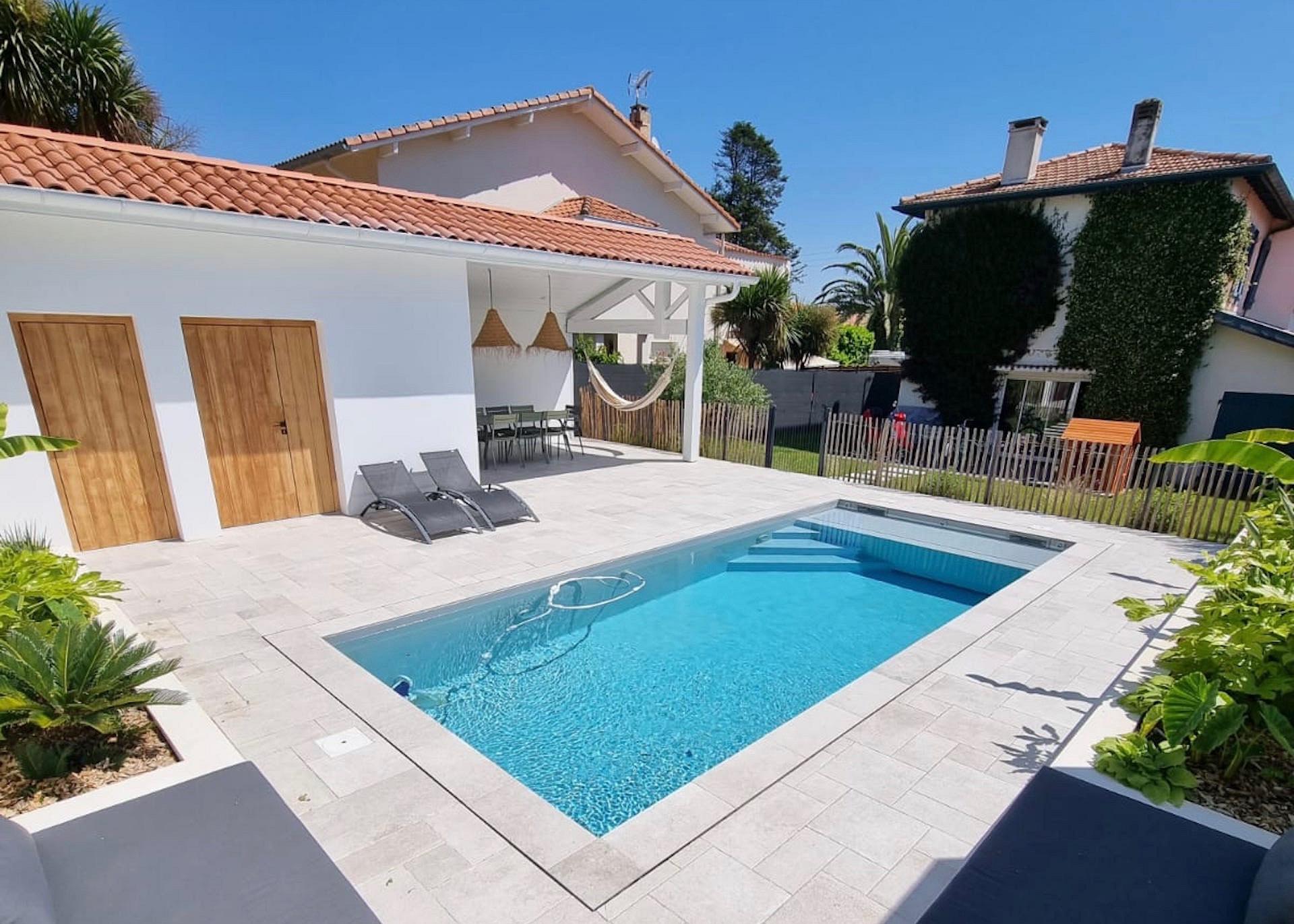 Basque house from the 1930s, swimming pool - Maison Sud Ouest