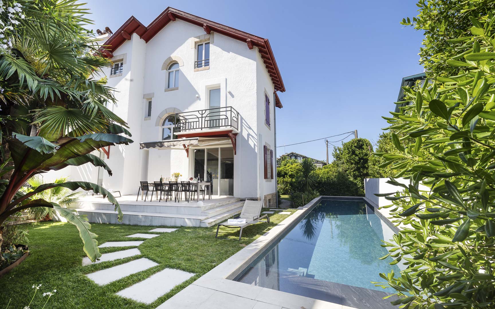 Élégante villa basque rénovée avec piscine – à deux pas des plages et ...